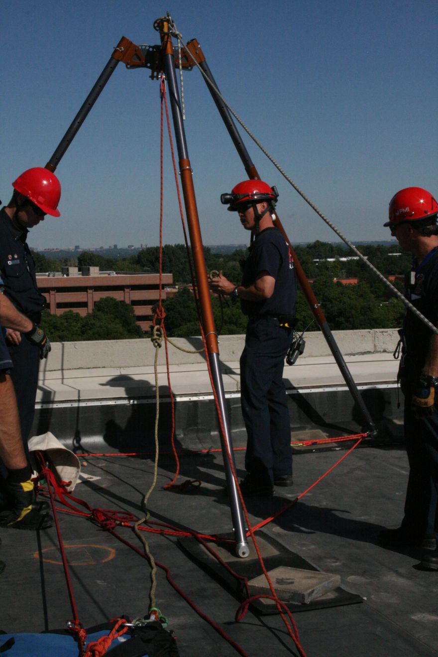Terradaptor TERRADAPTOR™ TRIPOD SYSTEM Canada – Coast Ropes and Rescue